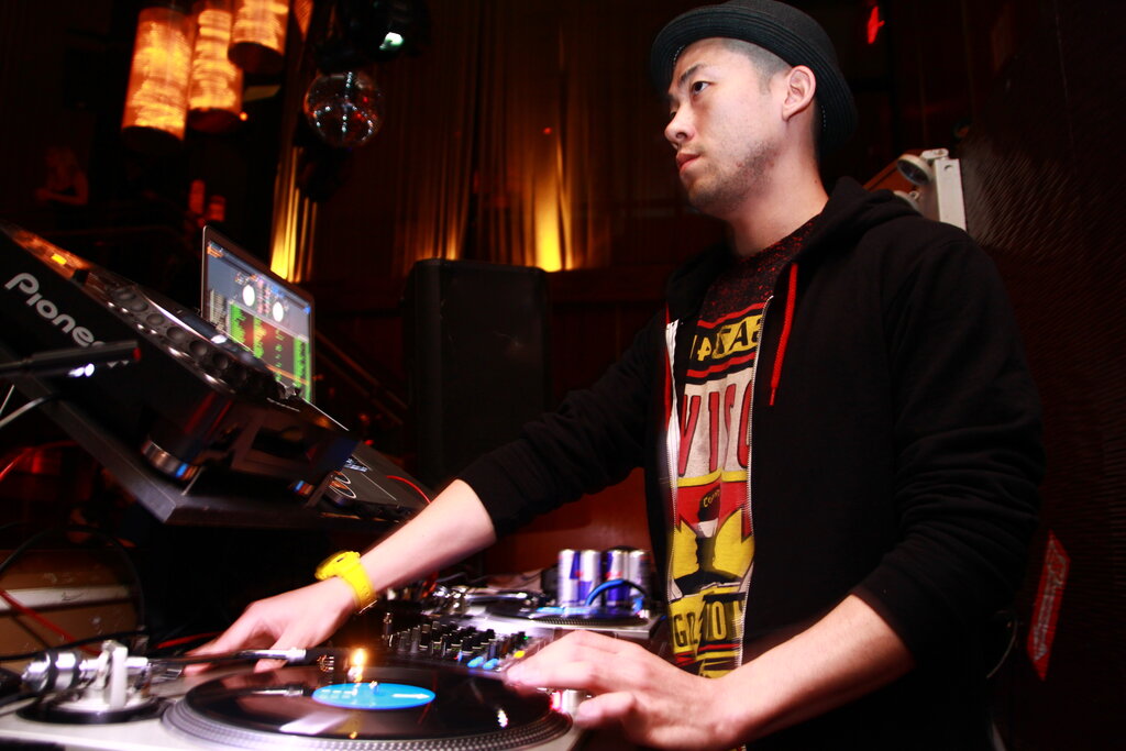 Unveiling the Ultimate DJ Experience at Mr Moto in Abu Dhabi