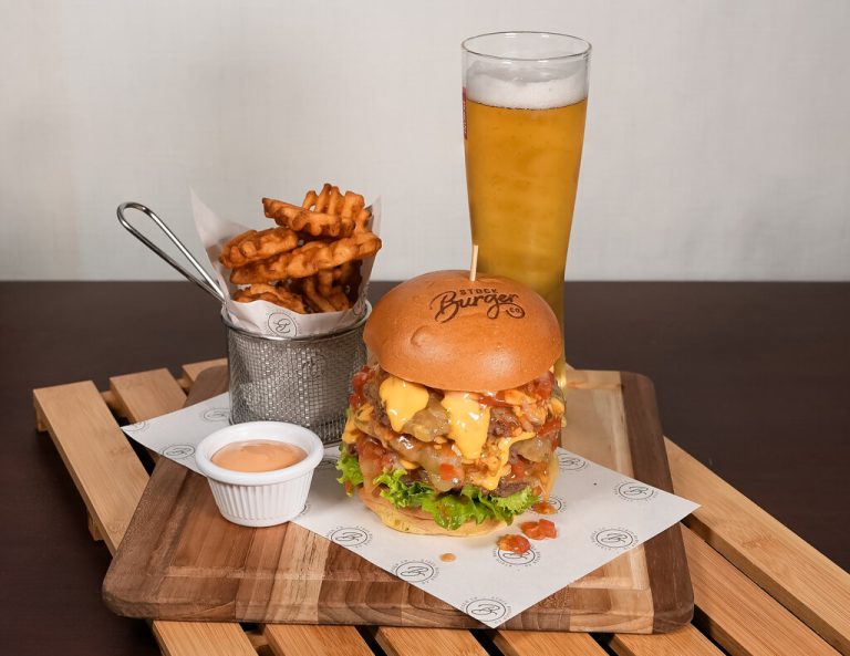 Stock Burger Co. Abu Dhabi: An Ultimate TGIF Brunch Experience