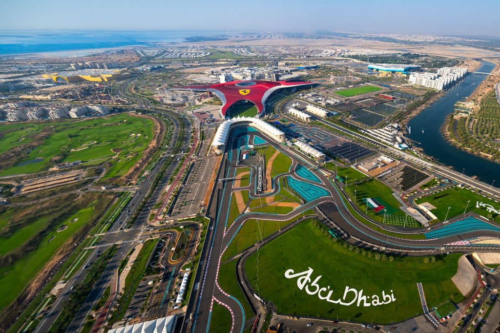 5 Must-Try Experiences at Yas Island Theme Parks This Season